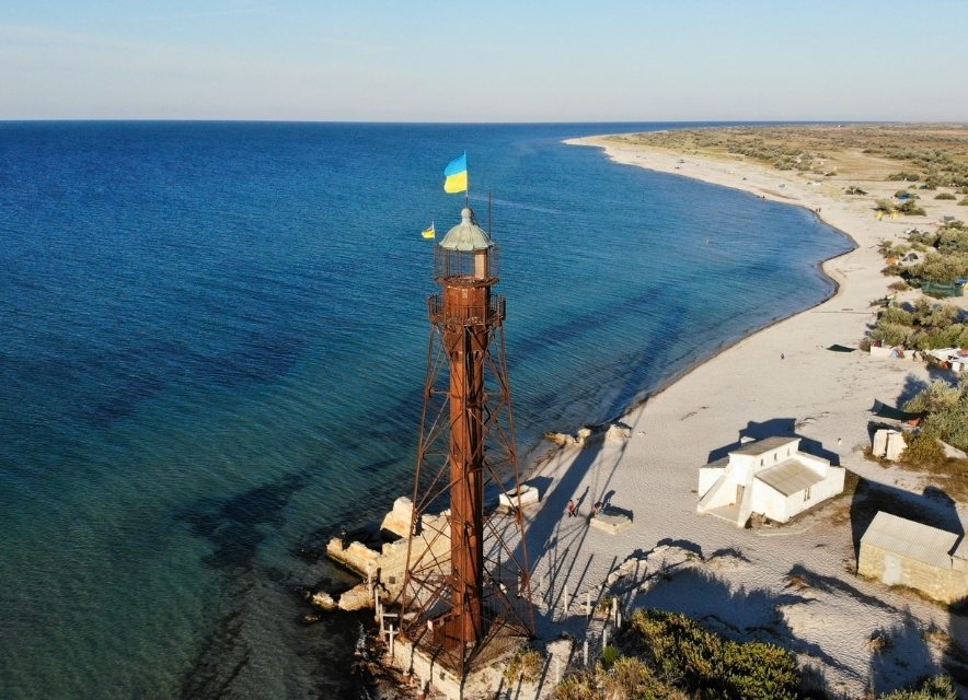 Топ 10 дивовижних островів України, де варто побувати кожному